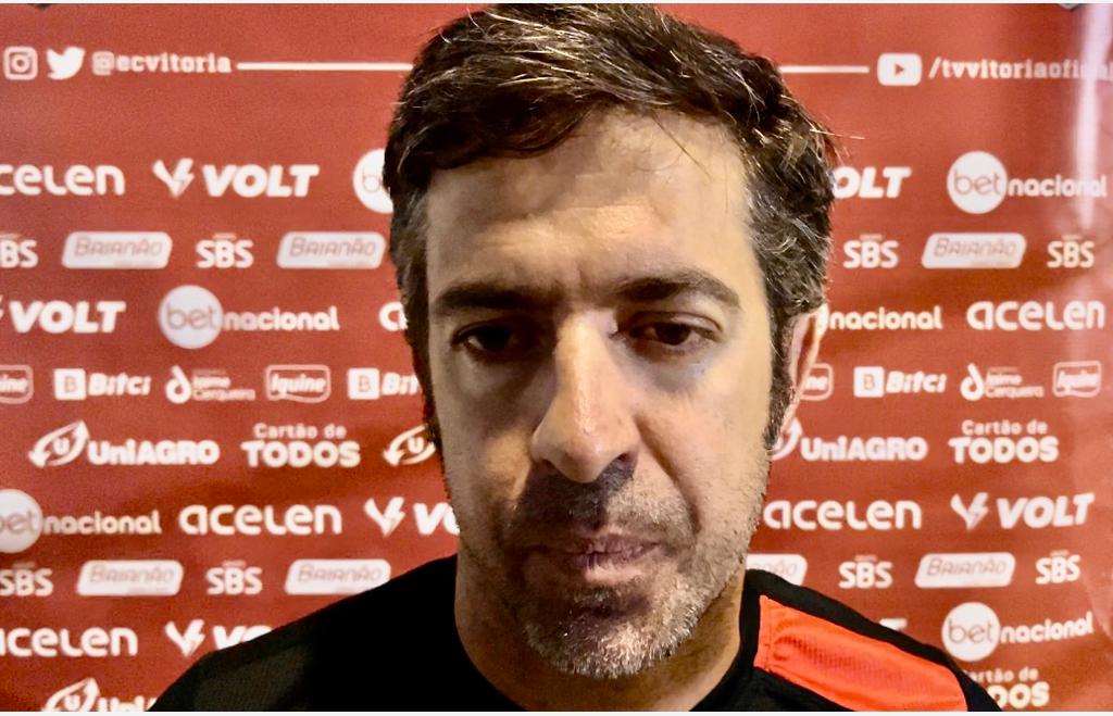 Com permanência de Burse, Vitória se apresenta para encarar o Santa ...